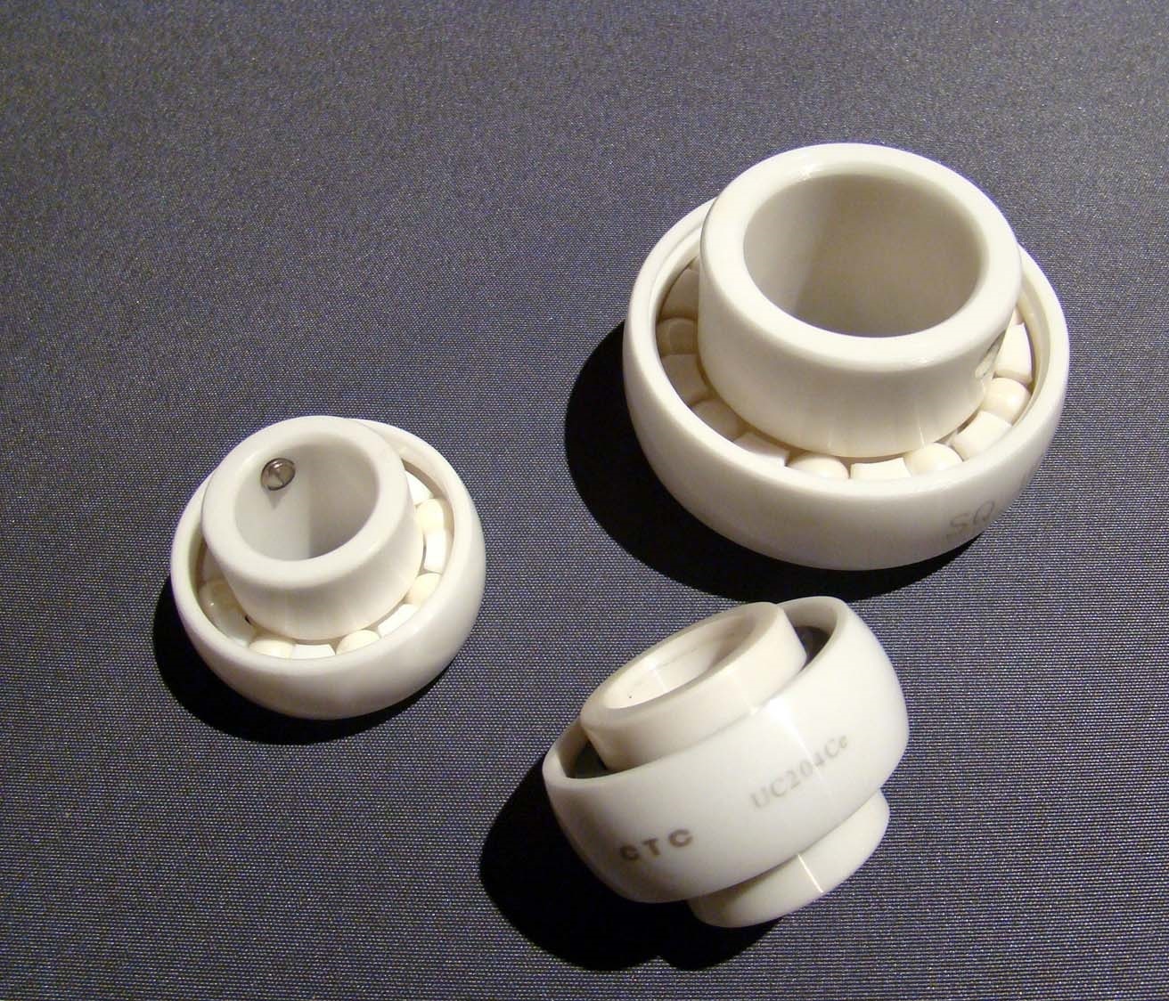 ZrO2 UC205 Ceramic Insert Ball Bearing PTFE Cage With Adapting Thread ...
